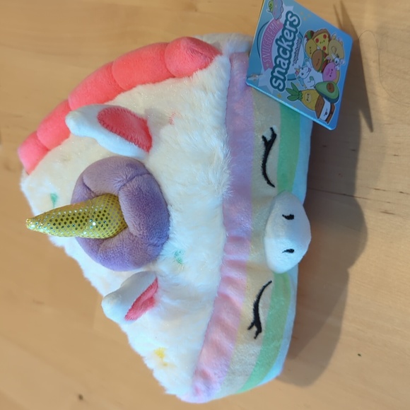 Squishable | Toys | Nwt Squishable Snackers Comfort Food Unicorn Rainbow Cake 7 Plush | Poshmark
